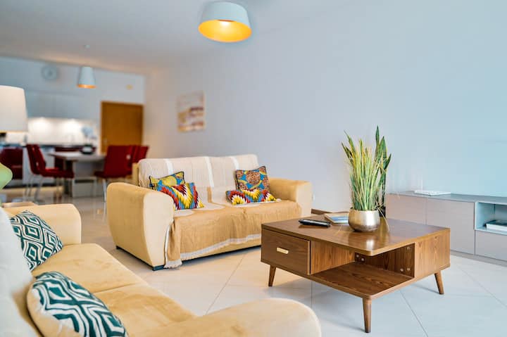 Spacious 2 Bdr · Ac · Fast Wi-fi · Near Beach & Un - Praia