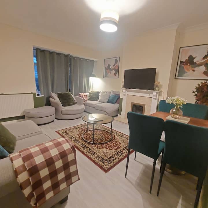 Perfect For Contractor Stay| 3 Bedroom Sleeps 5. - Warrington