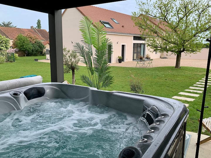 Grand Gîte 15pers. Avec Jacuzzi - France
