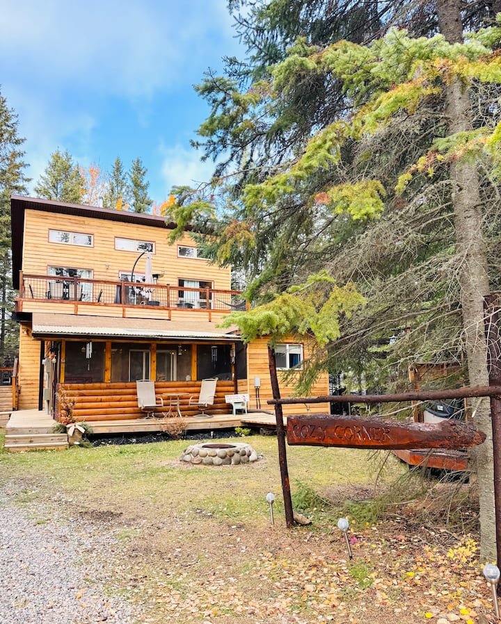 Family Cabin Hottub/games Rm/2 Tvs/fireplace/wi-fi - Saskatchewan