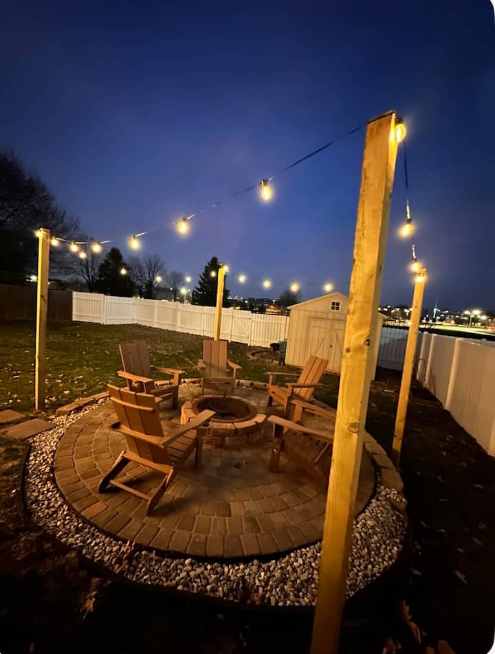 Huge Game Room | Hot Tub | Sauna | Gym | Fun Stay - West Des Moines, IA