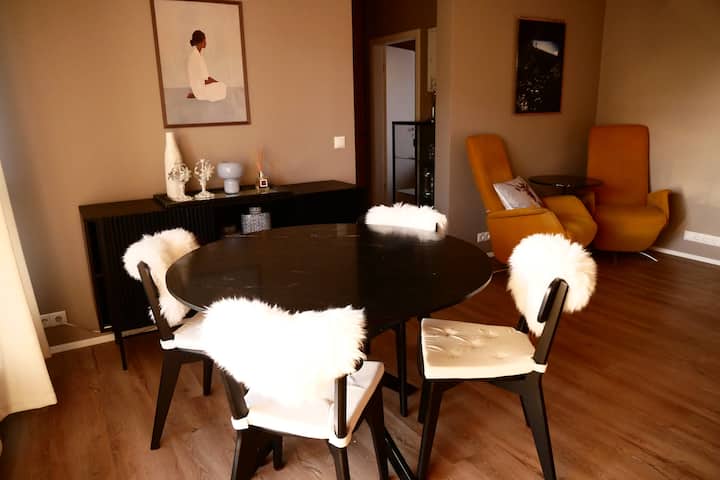 Home In The Hot Springs - Cozy Geothermal Retreat - Selfoss