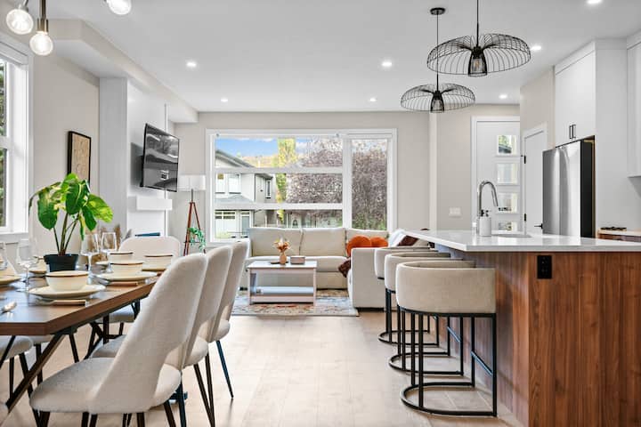 2 King Bed | Game Room | Garage | Min To Hospital - Canada