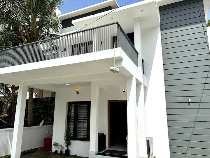 Premium 2bhk Villa,resort Like Luxury Villa - Kozhikode