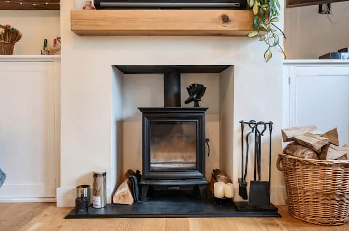 Cosy Cotswold Cottage - Cheltenham