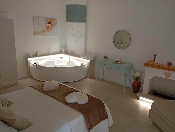 Deluxe Romantic Suite - Vico del Gargano