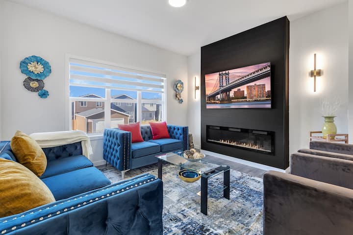 Exquisite 4beds (Main Floor Bedroom And Full Bath) - Canada