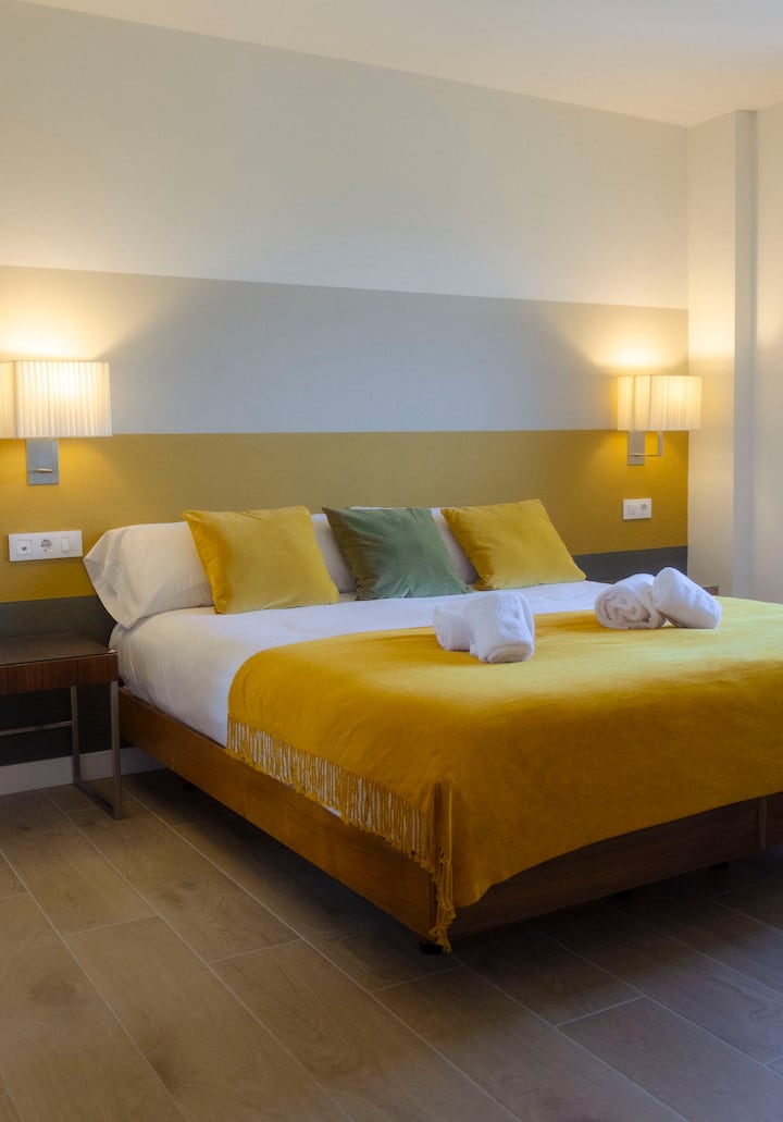 Turbón: Entre Naturaleza Y Bodegas (Casa Albañil) - Barbastro