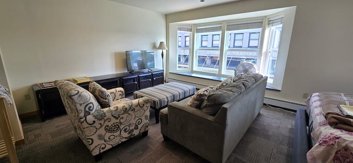 Best Place In Downtown By The Ocean - Ketchikan, AK