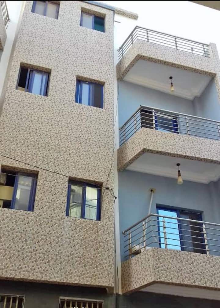 Mermoz Cité Batrain Chambre Toilette + Balcon - Senegal