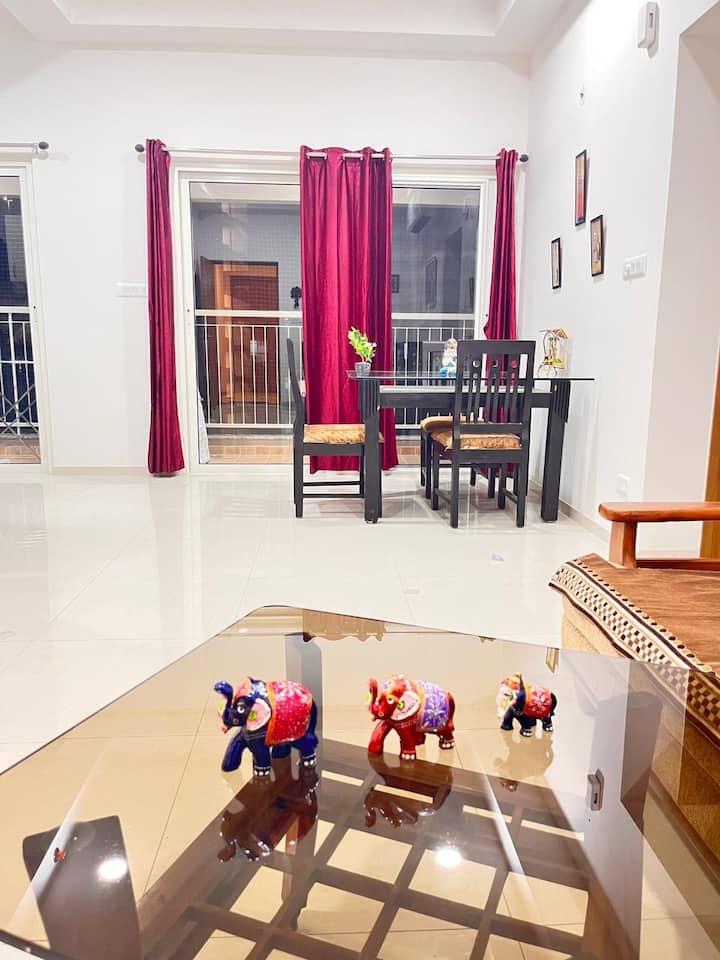 Modern Bedroom With Dedicated Bathroom - Gandhinagar