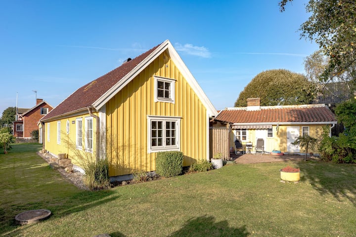 Charmig Hallandslänga I Centrala Falkenberg - Falkenberg