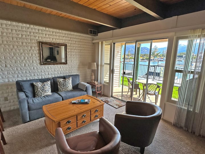 Waterfront Getaway - Tahoe Keys Condo - 사우스 레이크 타호