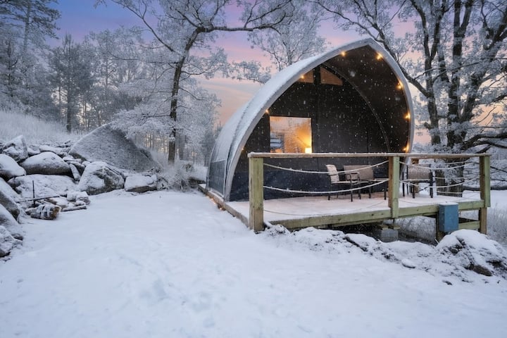 Winter Forest Glamping In The Black Hills - Keystone, SD