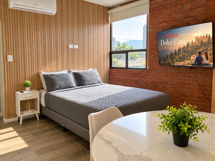 Flat/central/old Quarter/parking/invoice - Monterrey