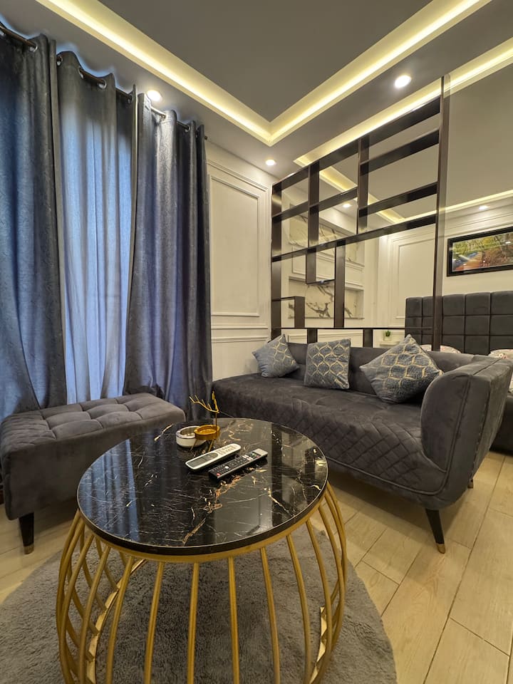 Luxe Lagoon - Lahore