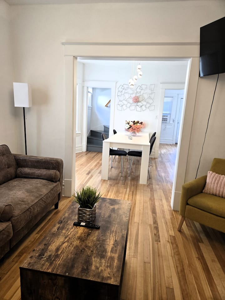 Pinkston Gardens - Saint Paul, MN