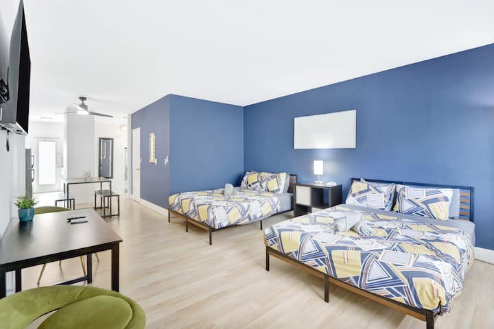 1br Miami Beach Apt W/ King + 2 Queens & Parking - Miami Beach, FL