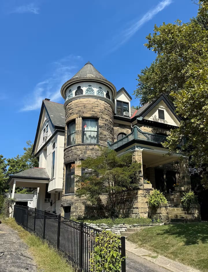 Historic Clifton Mansion - The Crow's Nest - Cincinnati, OH