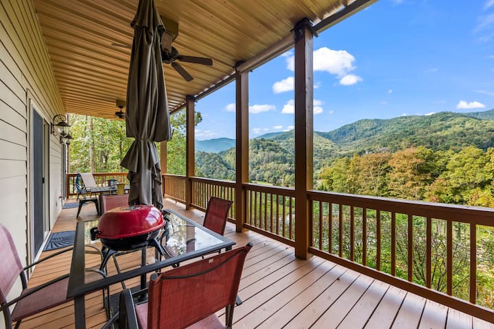 Wheelchair Acc. Condo Overlooking Smoky Mountains - Cherokee, NC