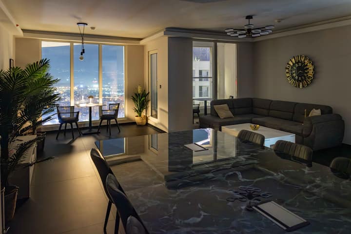 Digital Nomad Penthouse • 250m2 • 5br • Fast Wi-fi - Skopje