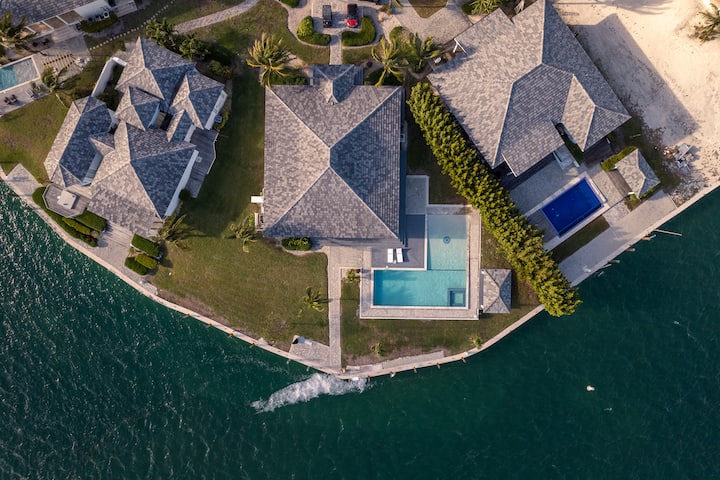 Bimini Breeze Villa • Luxury Oceanfront Stay - The Bahamas