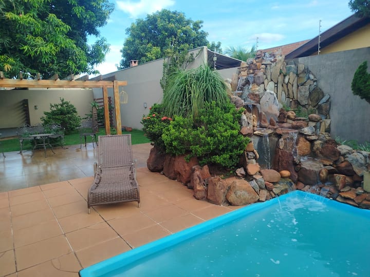 Casa Com Piscina, Até 14 Hóspedes! - Campo Grande