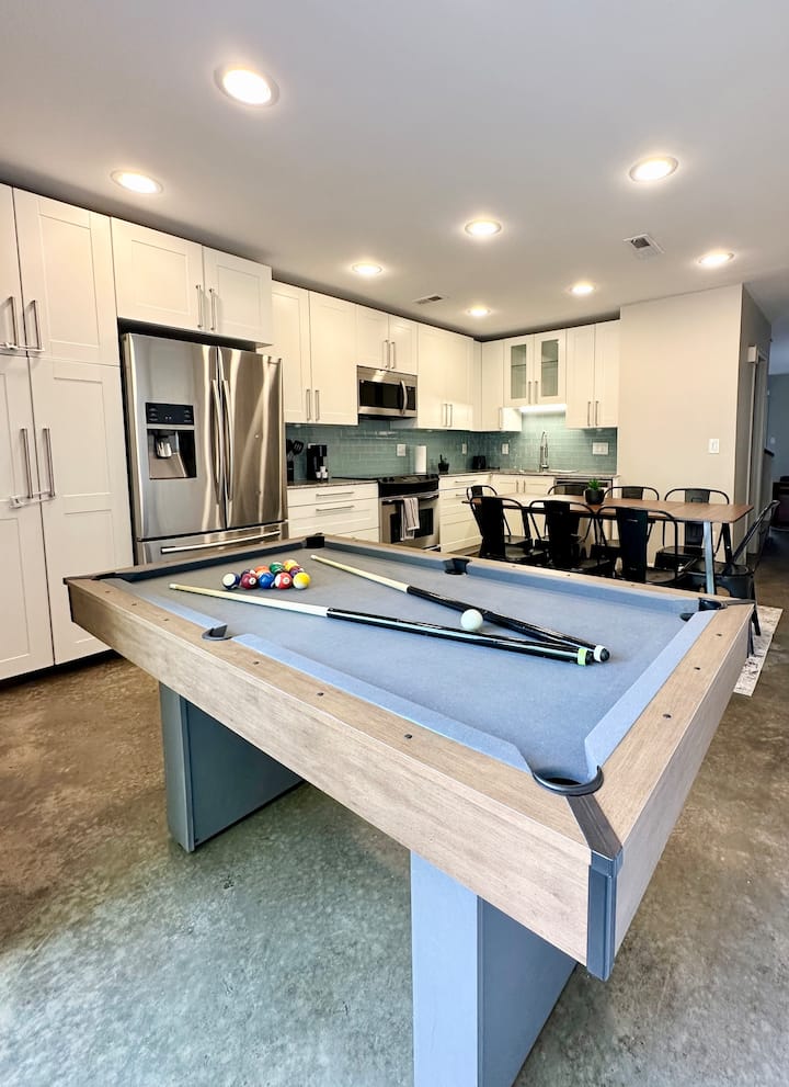 Luxury Uptown Oasis • Pool Table • Patio • Stadium - Charlotte, NC