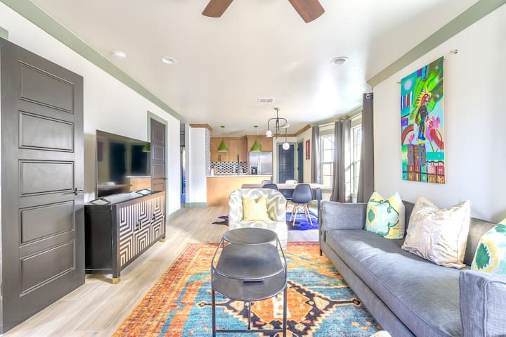Colorful 3br Retreat | 2 Kings | Walk To Paseo - Oklahoma City