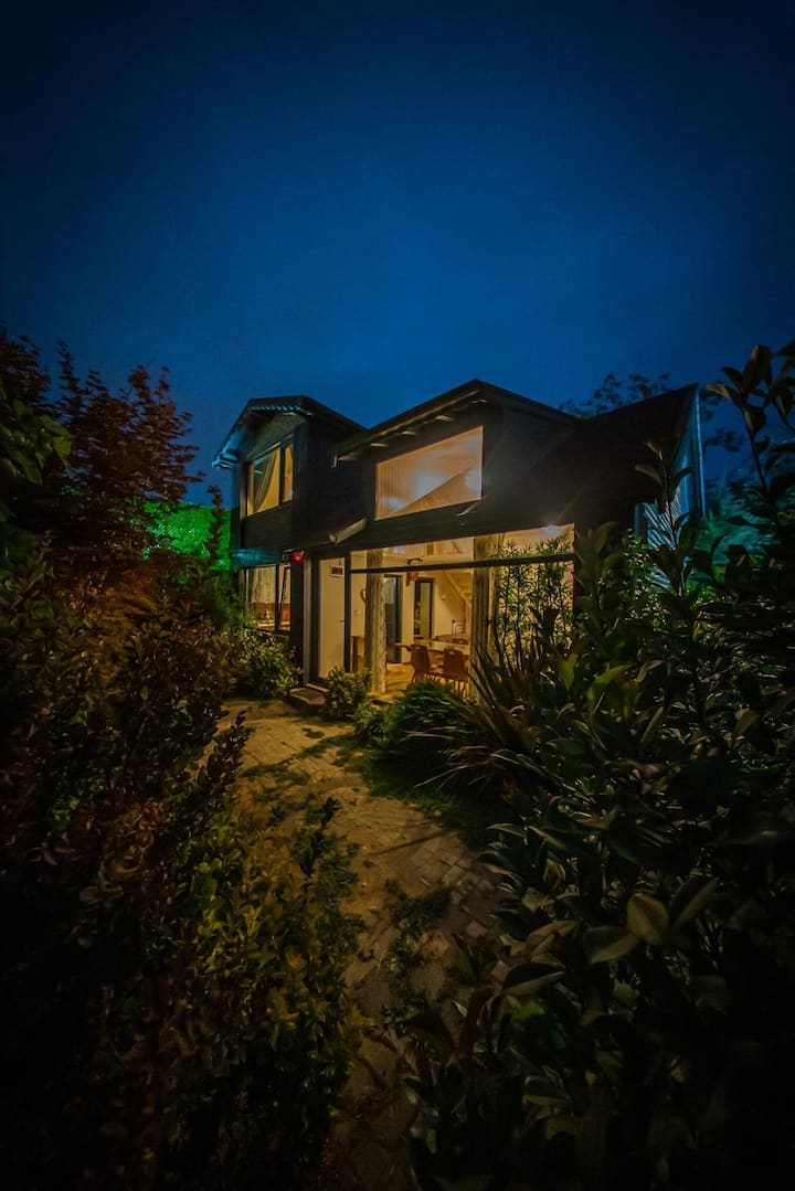 2+1 Jakuzi Sıcak Havuz Ve Sıcak çOcuk Havuzu - Sapanca