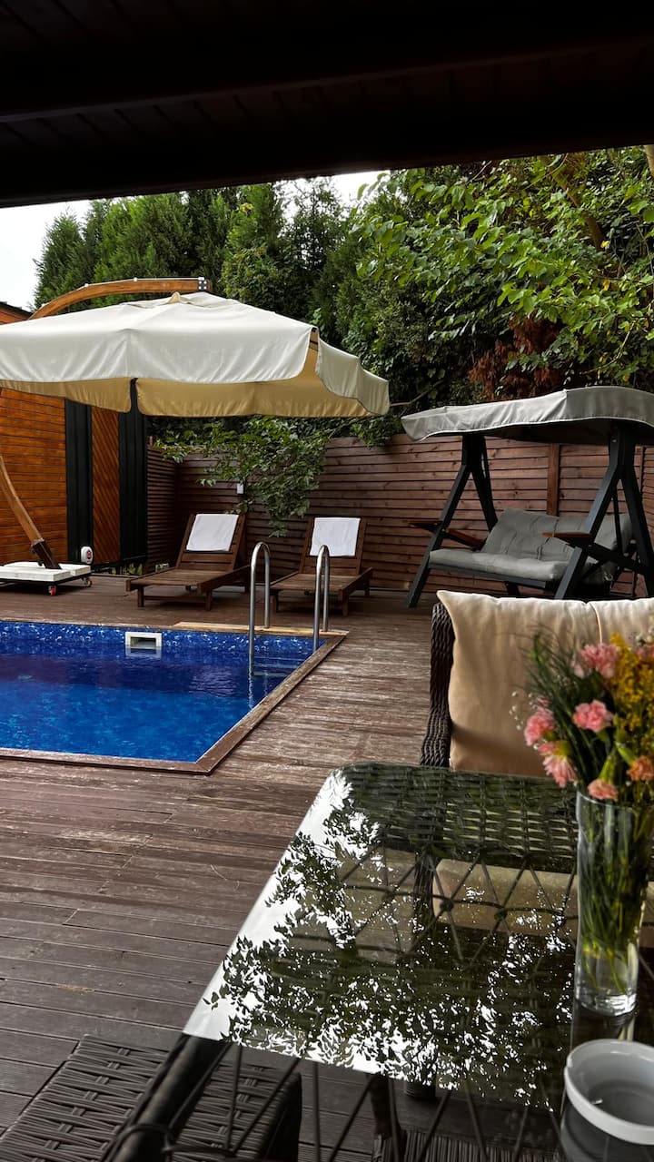 Sapanca Göl Kenarı - Sıcak Havuzlu - Sapanca