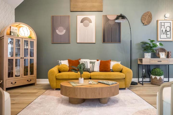 Co Executive Retreat • Pool, Office & Game Room - 본에어