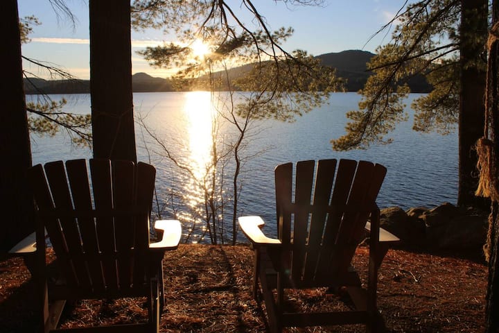 Whispering Pines 4-season Lakefront Log Cabin - Adirondack, NY