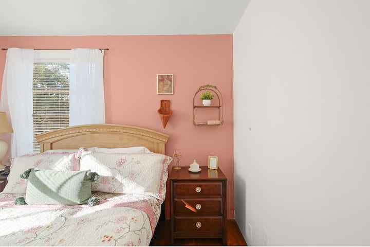 Private 1br In Houston Heights – Top Location - Houston, TX