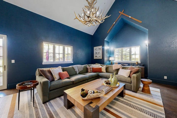 Three Br Home W/ Hot Tub, Grill & Great Location - Edwards, CO