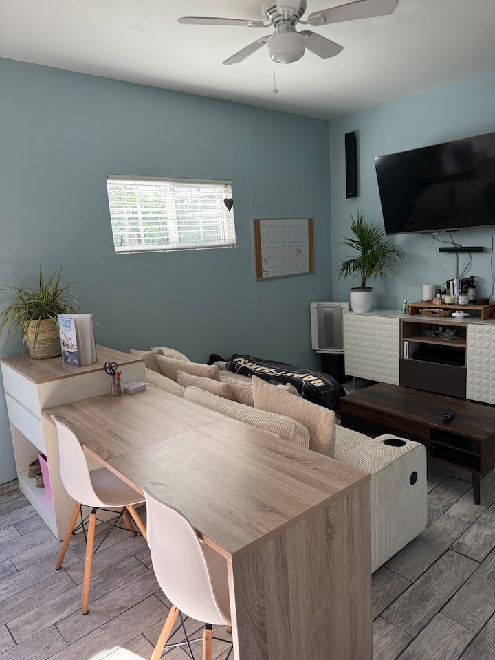 The Venice Nook - Santa Monica, CA