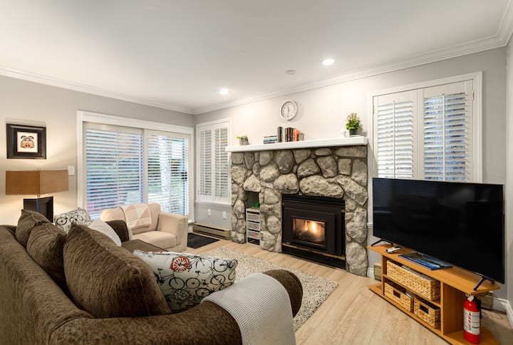 Ski-in/out | Upper Village | Free Parking - Whistler