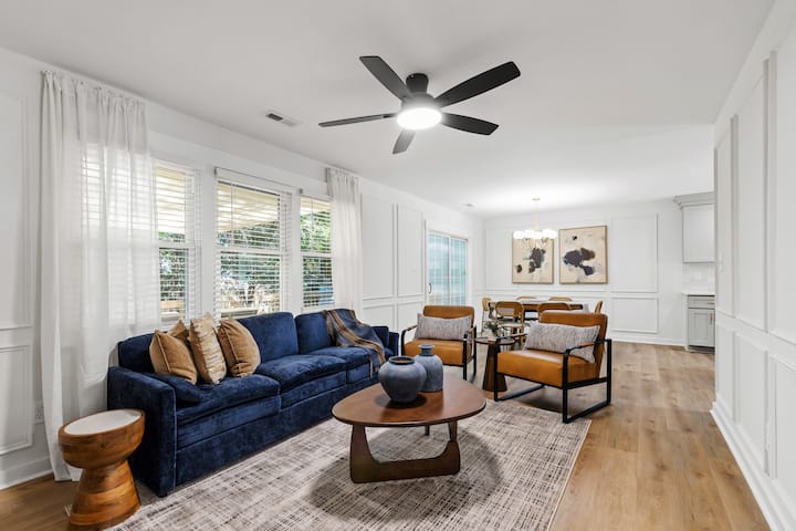 Raleigh Spacious Modern Retreat For 10 - Raleigh, NC