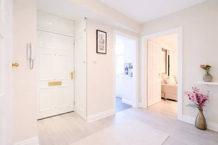 Classy 2br Hyde Park Home | 2 Mins From Station - London, UK