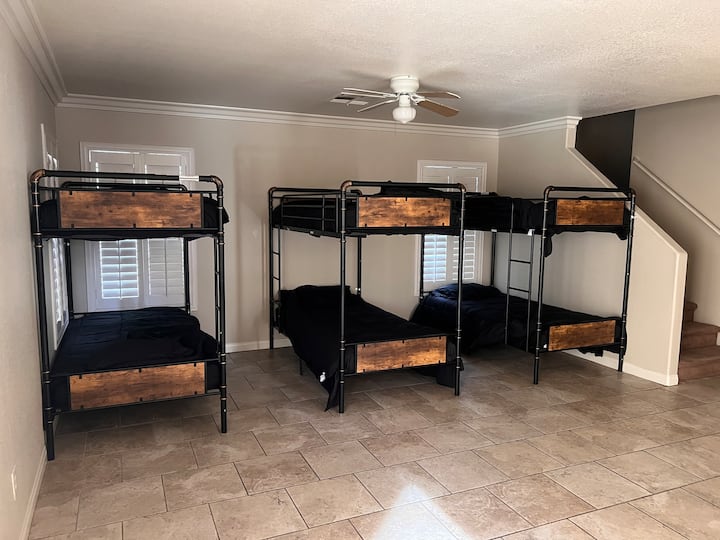 Best Sleep In Vegas! Quiet Space W/ Full Amenities - Lake Las Vegas, NV