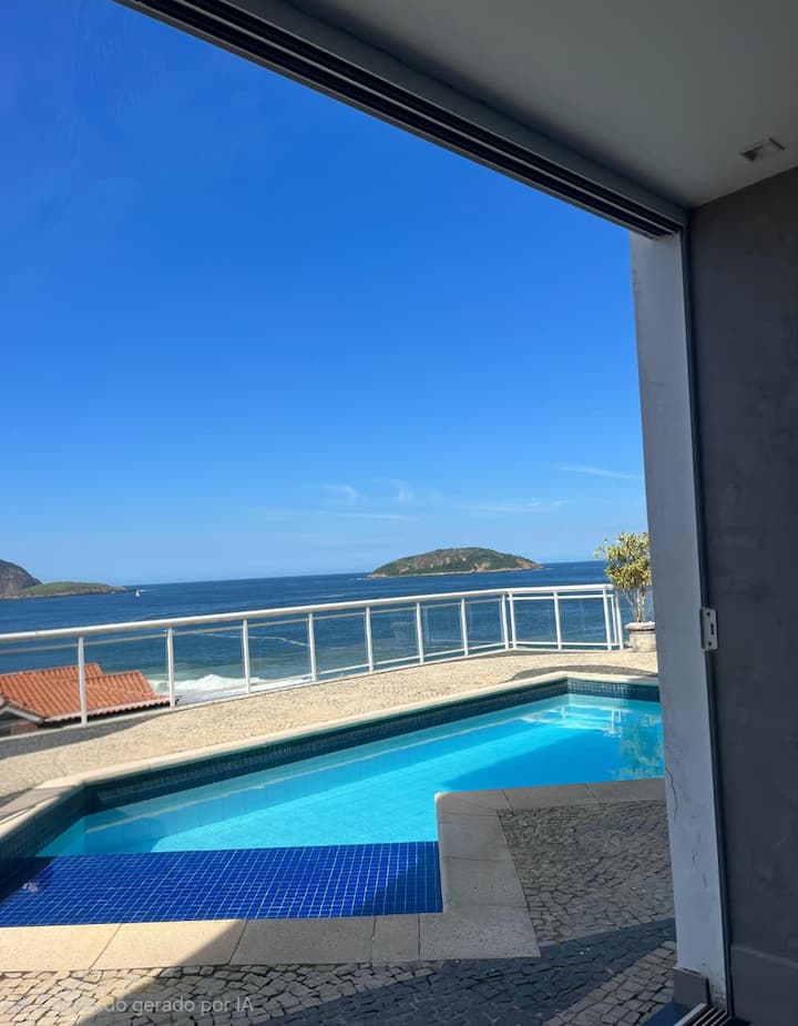 Casa Camboinhas: Vista Mar,  Piscina E 12 Hóspedes - Niterói