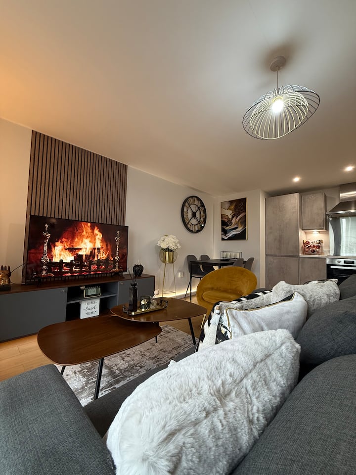 Leeds City Centre Apartments / Free Parking - 리즈