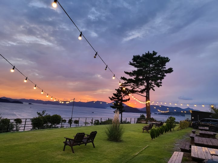 거제노을바다펜션# 거제도 최고의 바다노을전망 #잊을수 없는 풍경102호 - Geoje-si