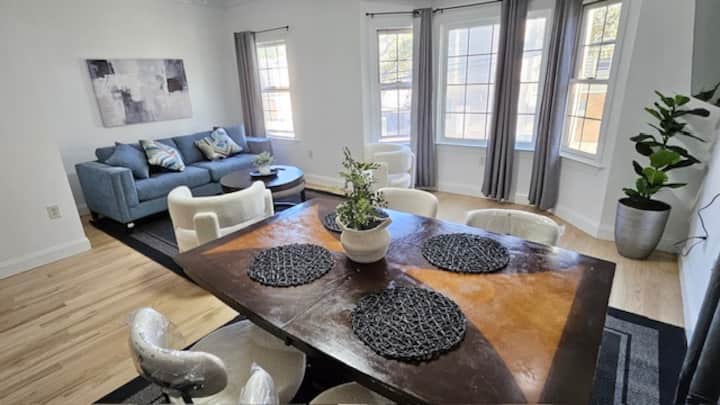 Six Beds And 3 Baths House Near Journal Square! - Brooklyn, NY