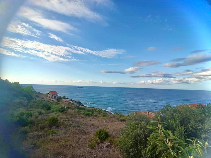Maison Au Bord De Mer Avec Toute Commodité - Béjaïa
