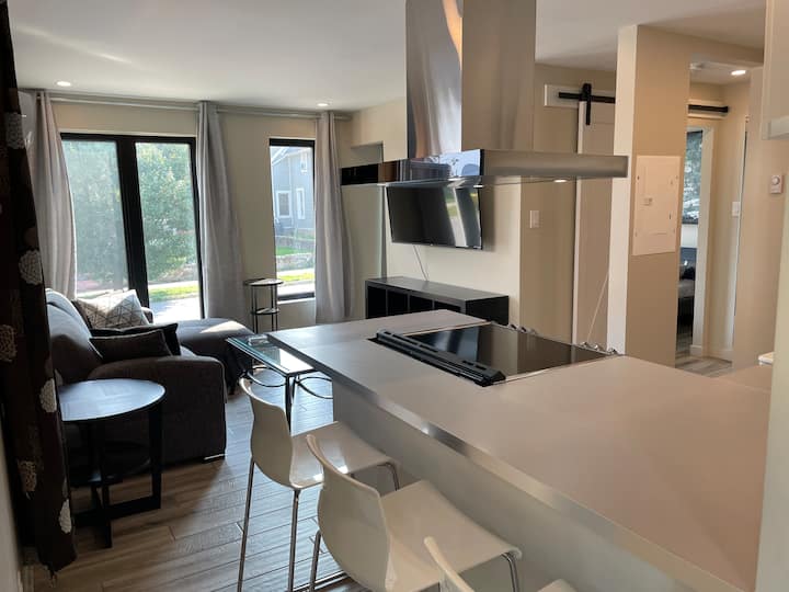 Urban Oasis Nestled In Trendy Neighborhood! - Ottawa