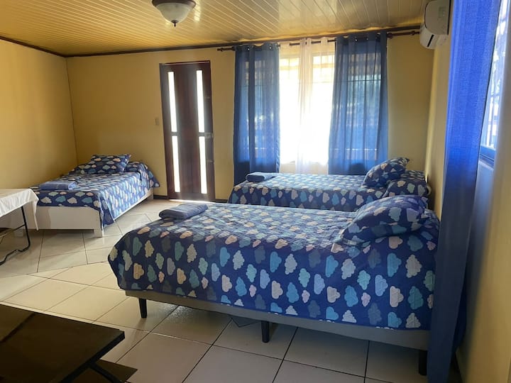 Peaceful Apartment With Homey Vibes - Limon