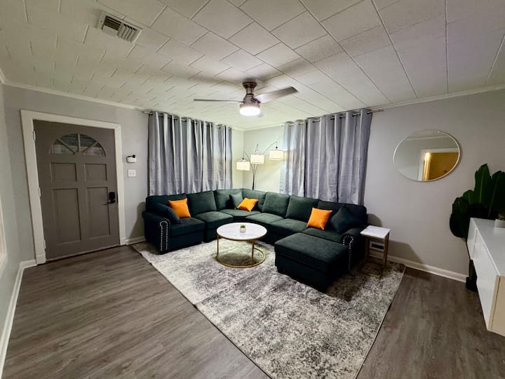 Work Crews Or Family Cottage. - New Iberia, LA