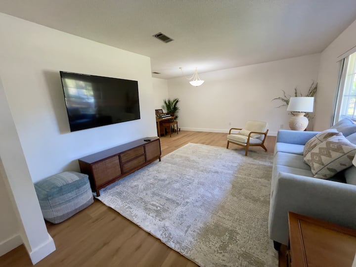 Gainesville Boho Bungalow - Gainesville, FL