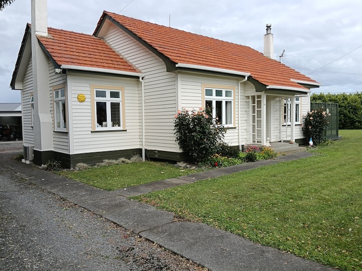 Ye Olde School House - Marton